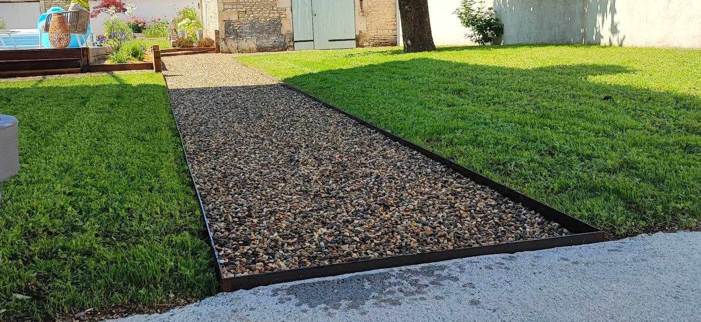 BORDURES EN ACIER CORTEN - OUTDOOR METAL CREATION